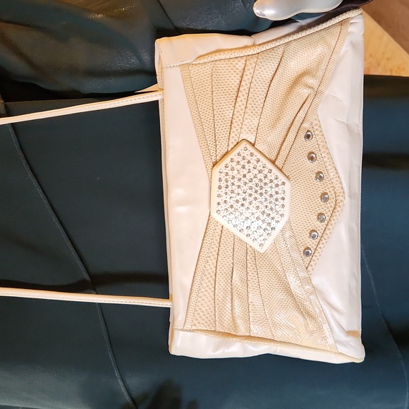 Cynthia Lockhart | Bags | Vintage Cynthia Lockhart Cream Yellow ...